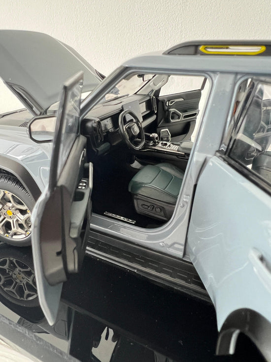 Jetour T2 Model Car (Display) GREY COLOR – Elite International Motors LLC